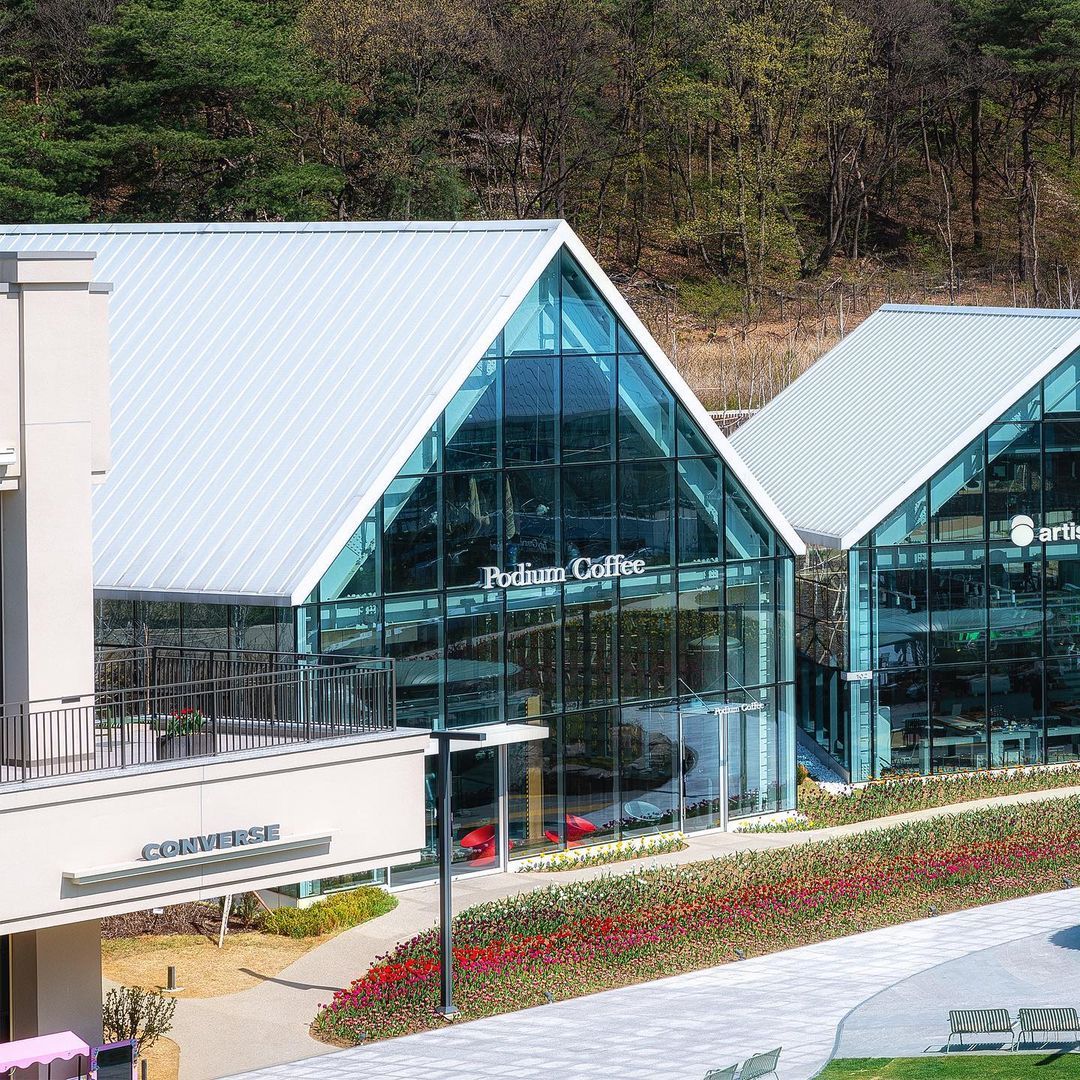 Lotte Premium Outlet Time Villas place to visit in Uiwang-si, Gyeonggi ...